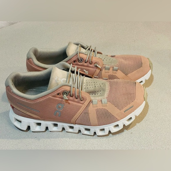 On Running | Shoes | On Running Cloud 5 Rose Shell Running Shoes Size ...